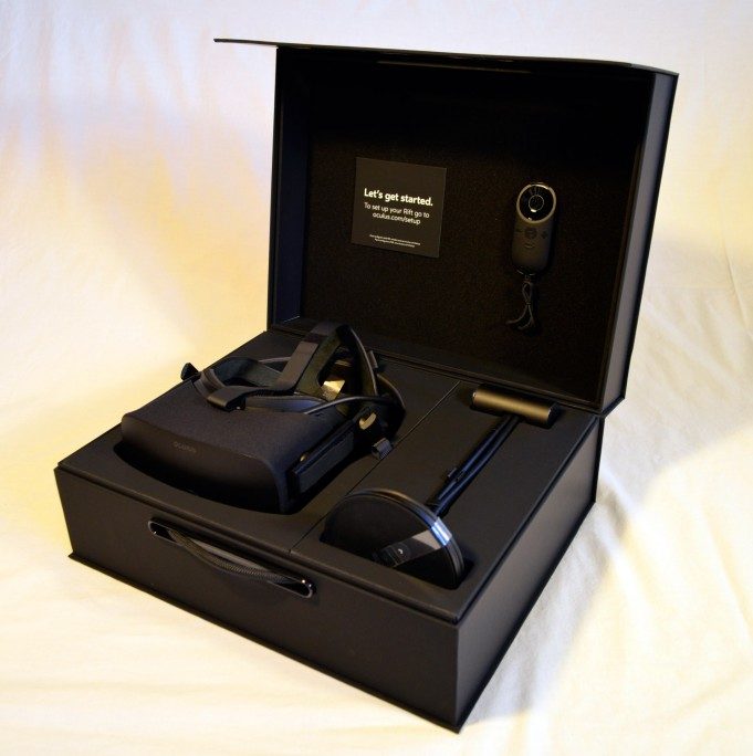 Unboxing the New Oculus Rift Step-by-Step in Pictures