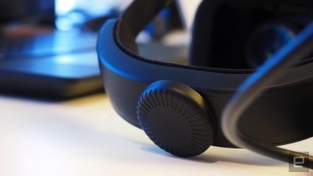 Lenovo's New VR Headset Packs More Pixels at Lower Weight & Cost Than ...