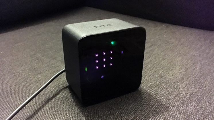 Latest HTC Vives Are Shipping with Tweaked Base Stations, Redesigned ...