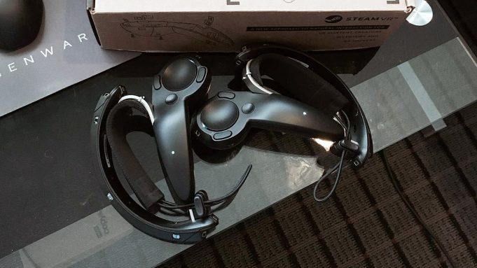 Vive Pro to Launch With Updated Wand Controller, Not Valve's 'Knuckles'
