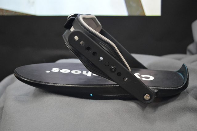 Hands-on: Cybershoes Aim to Deliver a VR Treadmill Experience at Lower ...