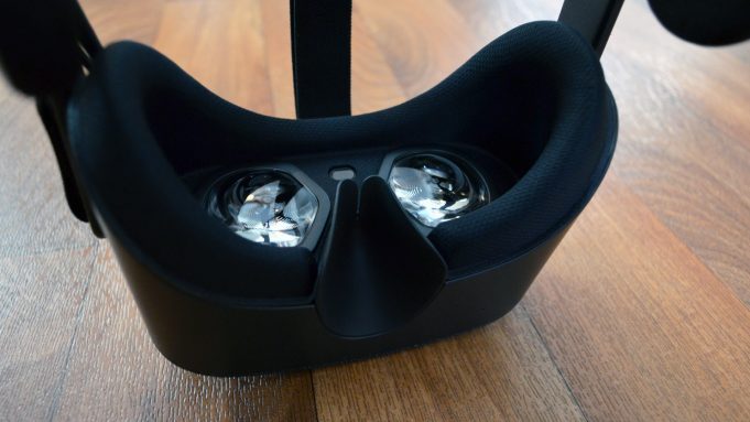 HP Reverb Review – An Impressive Headset Stuck with Windows VR Controllers