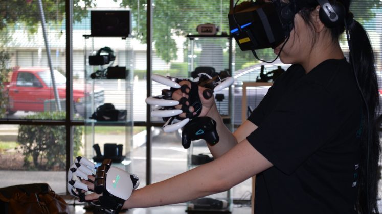 Dexmo Haptic Force-feedback VR Gloves are Compact and Wireless