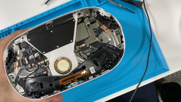 Quest 2 Teardown Reveals New Cooling System & Astoundingly Dense Interior