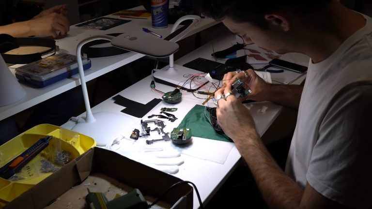 Hands-on with the Lynx R-1 Mixed Reality Headset – Road to VR