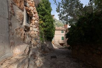 Unexpected Update Brings New Content to SteamVR Home