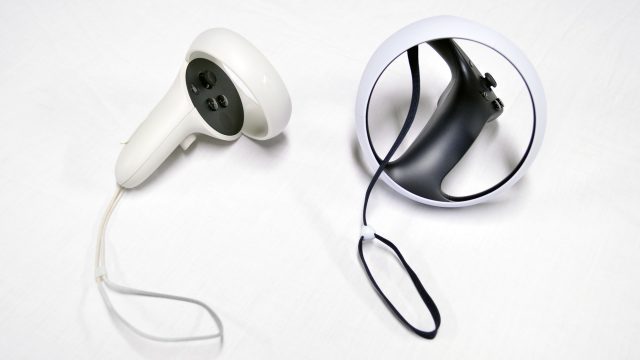 PSVR 2 Unboxing – Close-up with Sony's New Headset – Road to VR