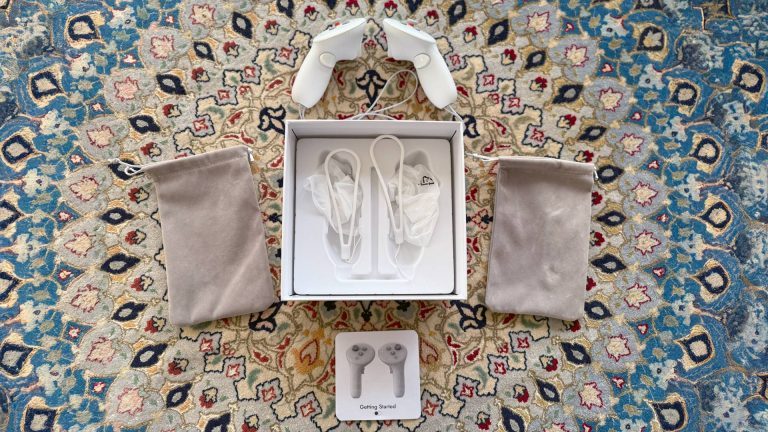 First Impressions of 'Surreal Touch' Third-party Vision Pro Controllers